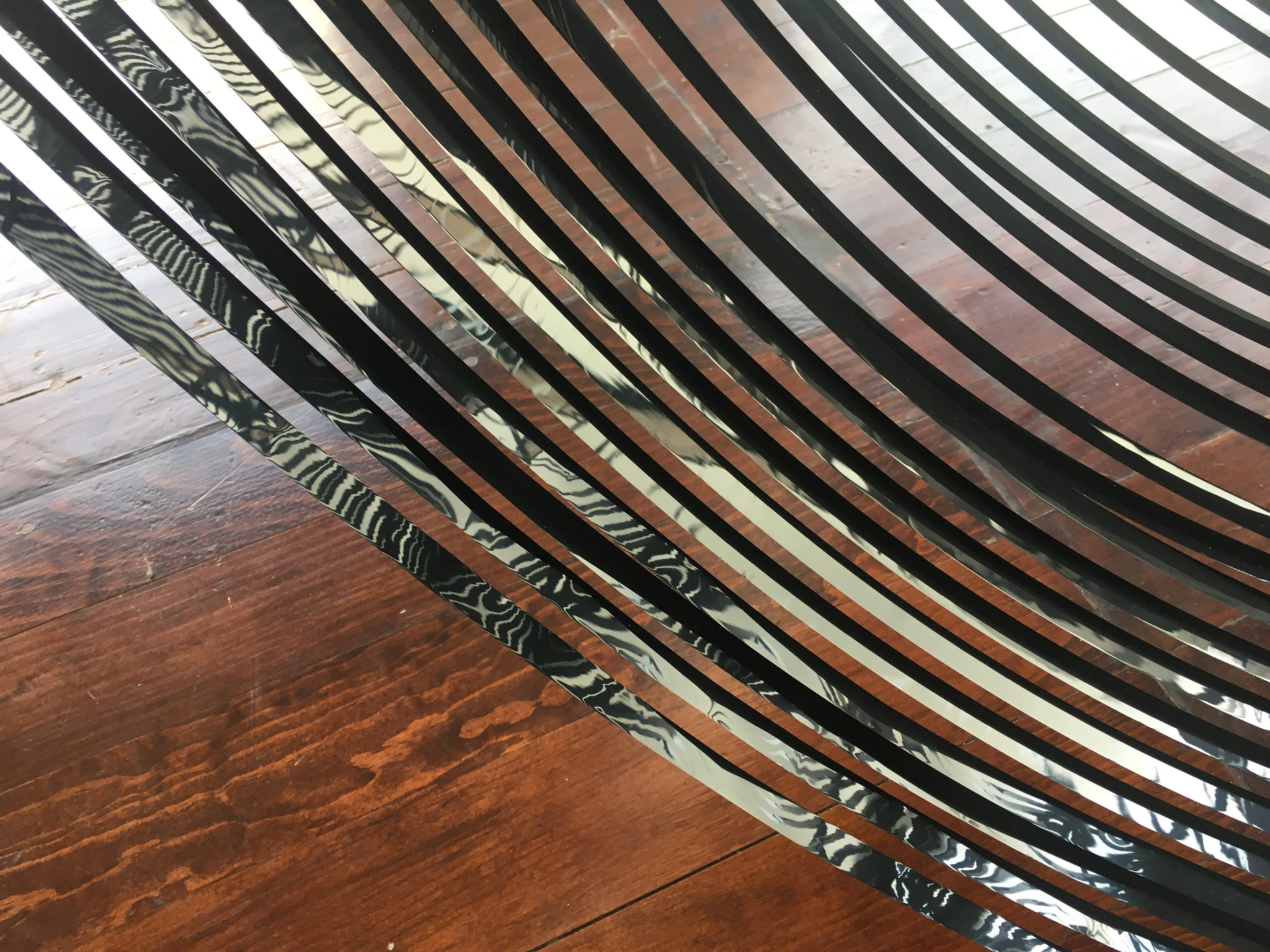 Les œuvres méditatives de Vanessa Enriquez au Drawing Lab – Galeries & Musées